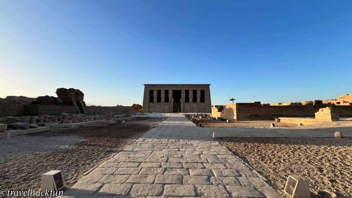 【埃及旅遊】丹德拉神廟 Temple of Dendera 深度導覽：天花板星圖、神聖婚禮與地下神秘浮雕 - 時空旅人札記